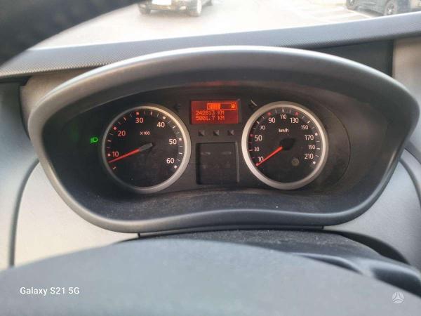 Zils Renault Trafic 2014 Viļņa, ar dzinēja tilpumu 2.00 L un nobraukumu 243 tūkst. km par 9900 €, foto 9 vietnē AUTOMOTO.COM.LV