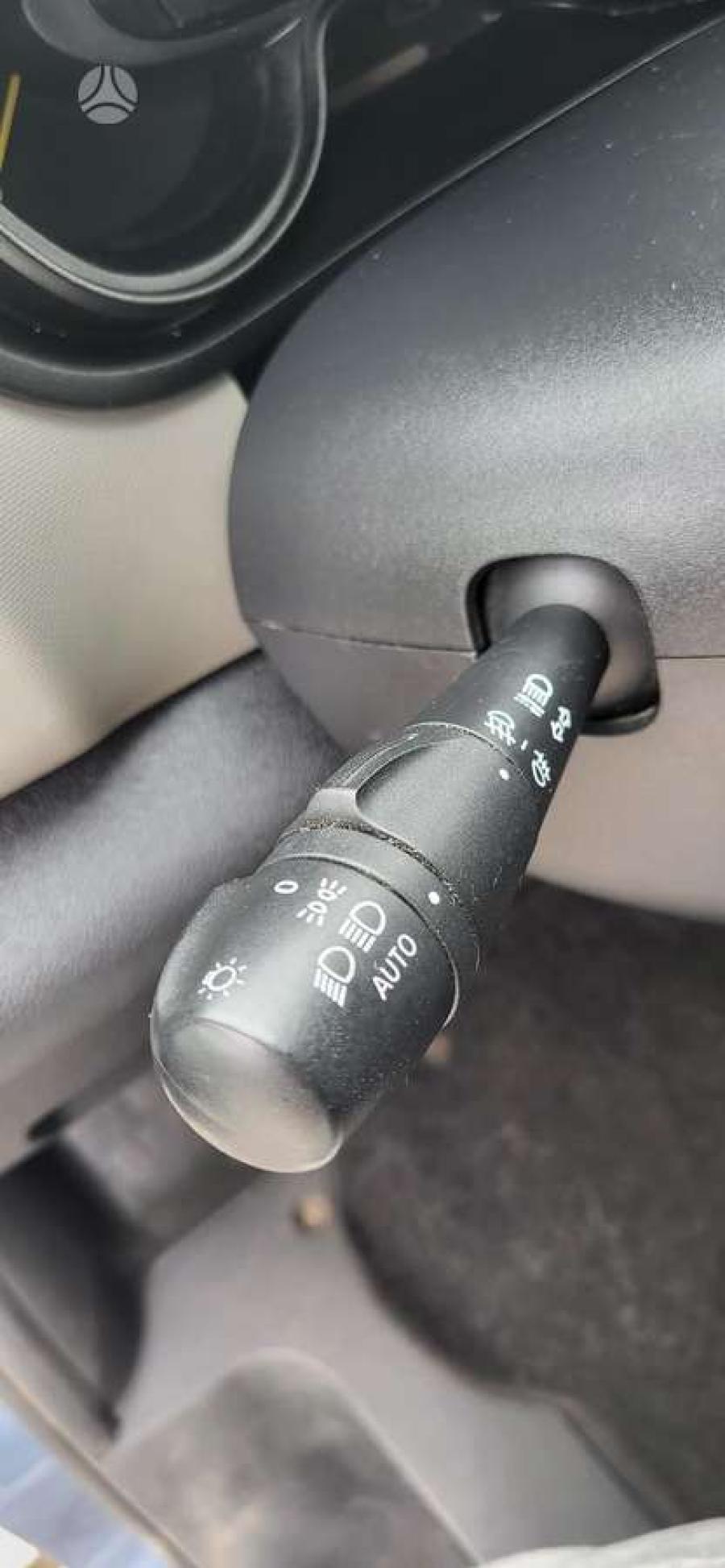 Zils Renault Trafic 2014 Viļņa, ar dzinēja tilpumu 1.60 L un nobraukumu 251 tūkst. km par 8800 €, foto 10 vietnē AUTOMOTO.COM.LV