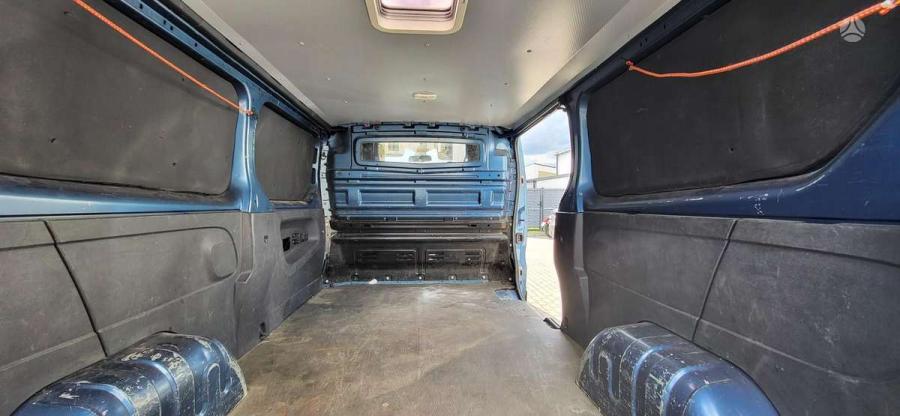 Zils Renault Trafic 2014 Viļņa, ar dzinēja tilpumu 1.60 L un nobraukumu 251 tūkst. km par 8800 €, foto 12 vietnē AUTOMOTO.COM.LV