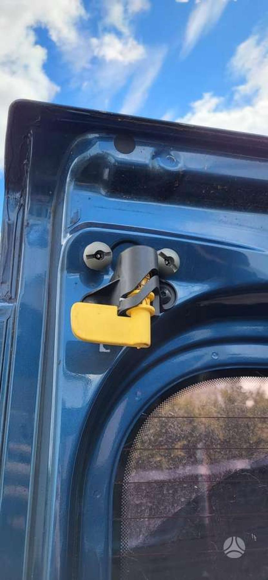 Zils Renault Trafic 2014 Viļņa, ar dzinēja tilpumu 1.60 L un nobraukumu 251 tūkst. km par 8800 €, foto 15 vietnē AUTOMOTO.COM.LV