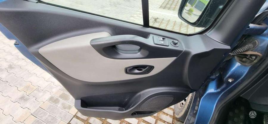 Zils Renault Trafic 2014 Viļņa, ar dzinēja tilpumu 1.60 L un nobraukumu 251 tūkst. km par 8800 €, foto 16 vietnē AUTOMOTO.COM.LV
