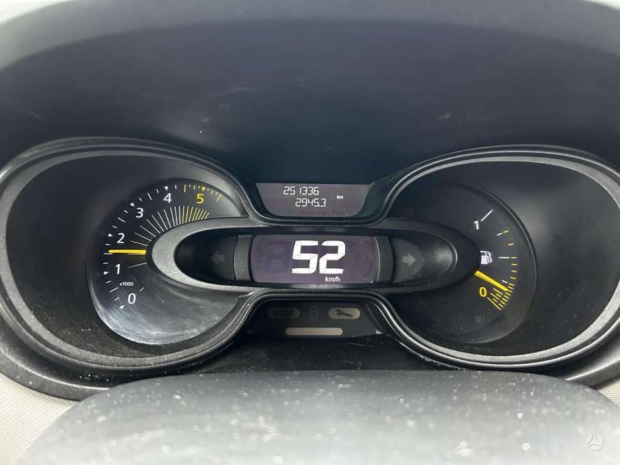 Zils Renault Trafic 2014 Viļņa, ar dzinēja tilpumu 1.60 L un nobraukumu 251 tūkst. km par 8800 €, foto 18 vietnē AUTOMOTO.COM.LV