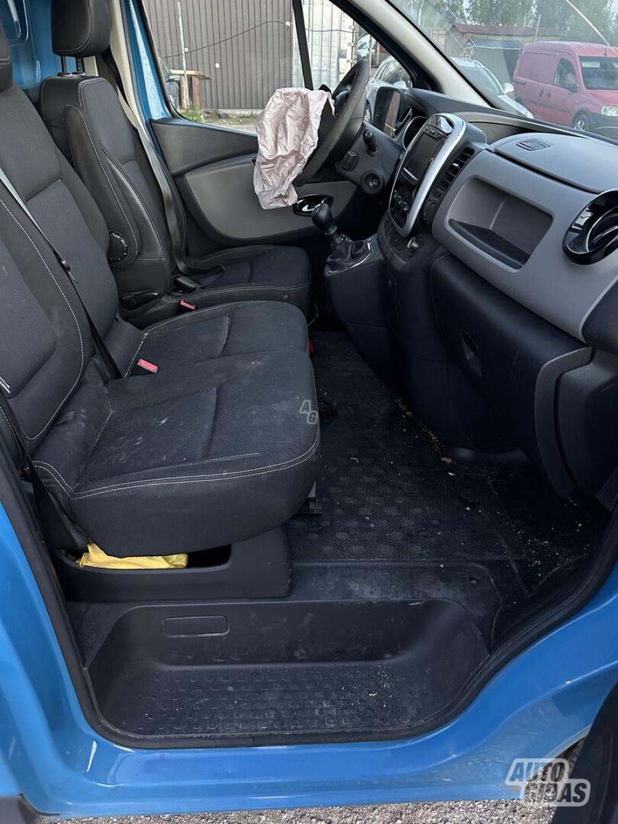 Zils Renault Trafic 2019 Pakruojis, ar dzinēja tilpumu 1.60 L un nobraukumu 149 tūkst. km par 3350 €, foto 6 vietnē AUTOMOTO.COM.LV