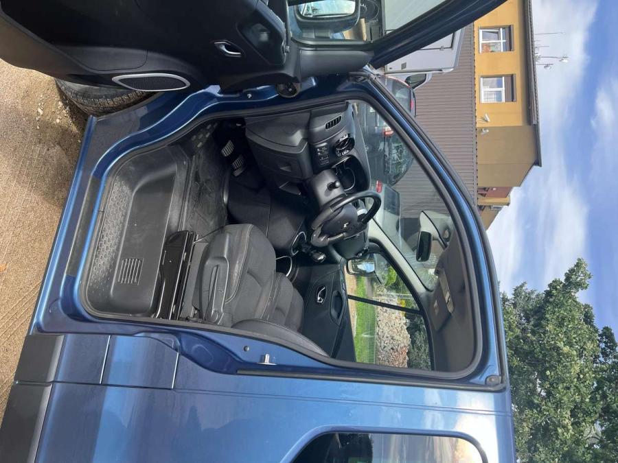 Zils Renault Trafic 2020 Alīta, ar dzinēja tilpumu 2.00 L un nobraukumu 75 tūkst. km par 25000 €, foto 23 vietnē AUTOMOTO.COM.LV