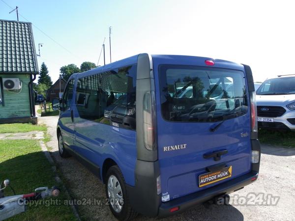 Zils Renault Trafic 2005 Valga, ar dzinēja tilpumu 1.90 L un nobraukumu 212 tūkst. km par 5700 €, foto 8 vietnē AUTOMOTO.COM.LV
