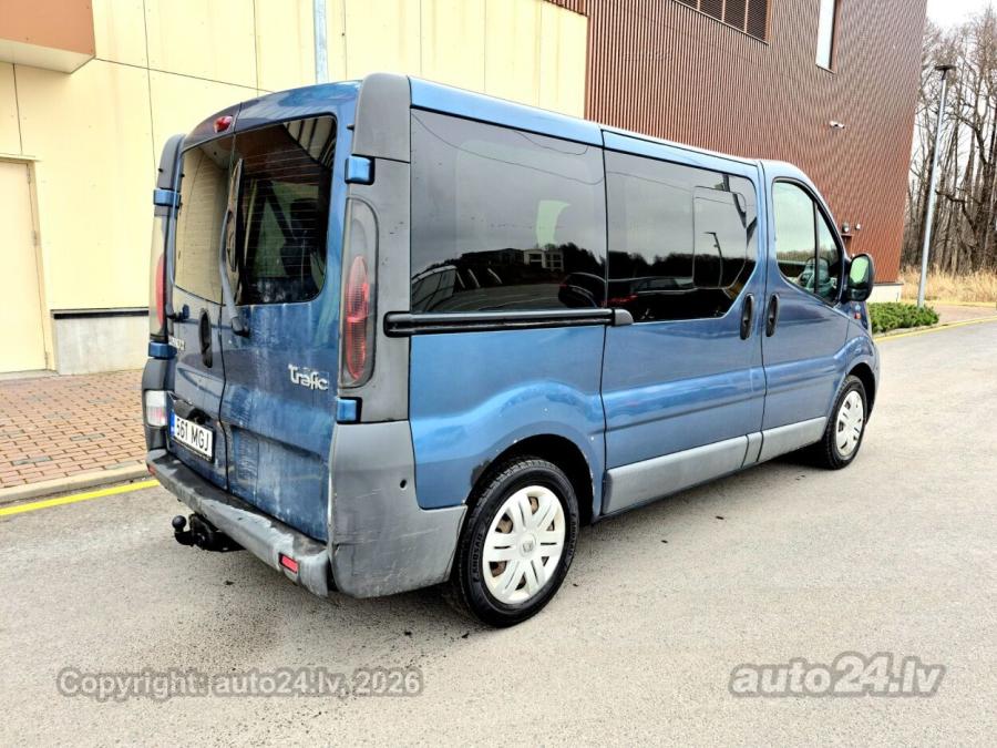 Blue Renault Trafic 2006 in Tallinn, with an engine capacity of 1.90 L and mileage of 387 thousand km for 1890 €, photo 4 on AUTOMOTO.COM.LV