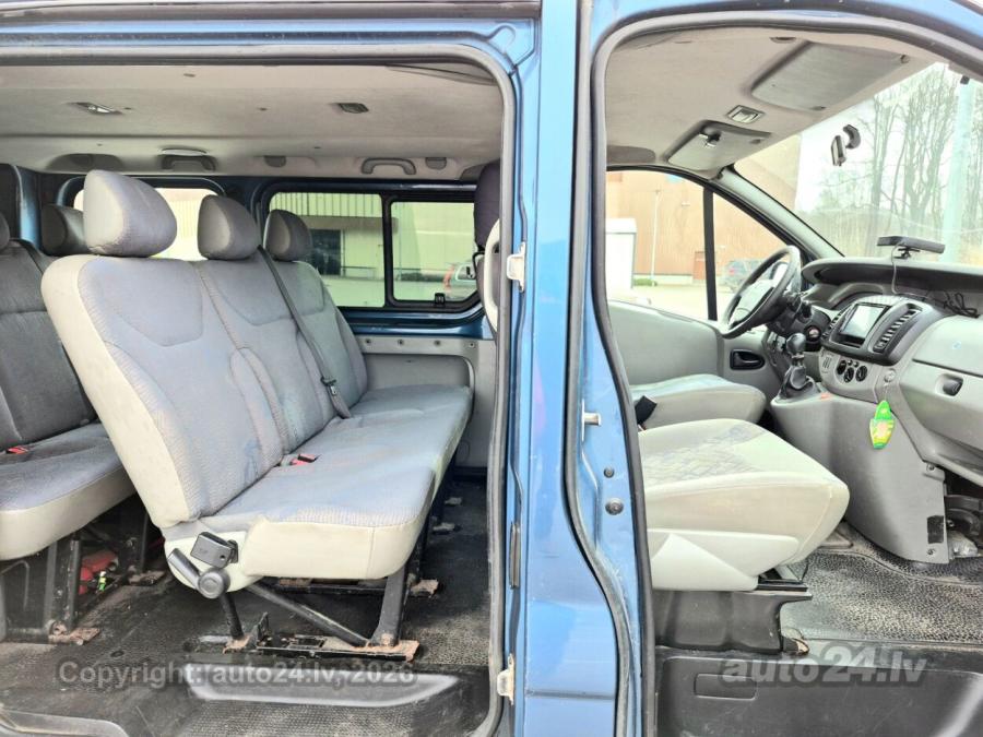 Blue Renault Trafic 2006 in Tallinn, with an engine capacity of 1.90 L and mileage of 387 thousand km for 1890 €, photo 6 on AUTOMOTO.COM.LV