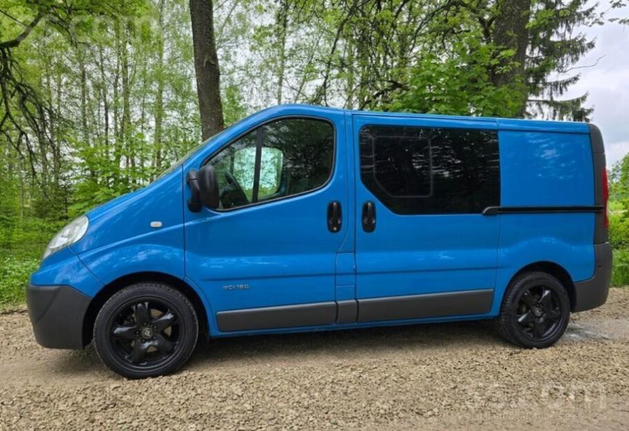 Zils Renault Trafic 2007 Rēzekne, ar dzinēja tilpumu 2.40 L un nobraukumu 392 tūkst. km par 3200 €, foto 4 vietnē AUTOMOTO.COM.LV