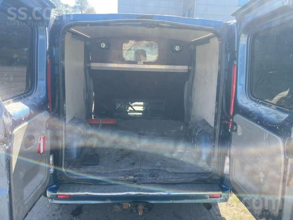 Zils Renault Trafic 2008 Jūrmala, ar dzinēja tilpumu 2.50 L un nobraukumu 437 tūkst. km par 3700 €, foto 10 vietnē AUTOMOTO.COM.LV