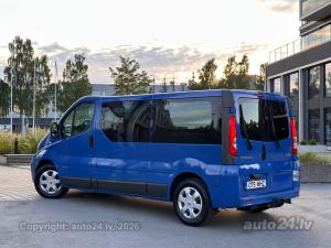Zils Renault Trafic 2012 Tallina, ar dzinēja tilpumu 2.00 L un nobraukumu 340 tūkst. km par 8750 €, foto 14 vietnē AUTOMOTO.COM.LV