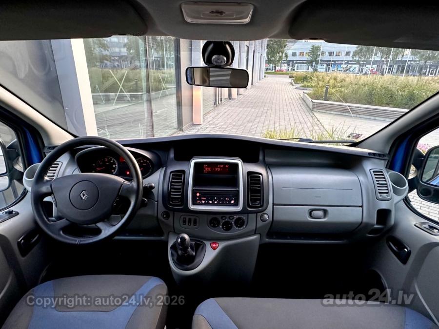 Zils Renault Trafic 2012 Tallina, ar dzinēja tilpumu 2.00 L un nobraukumu 340 tūkst. km par 8750 €, foto 29 vietnē AUTOMOTO.COM.LV