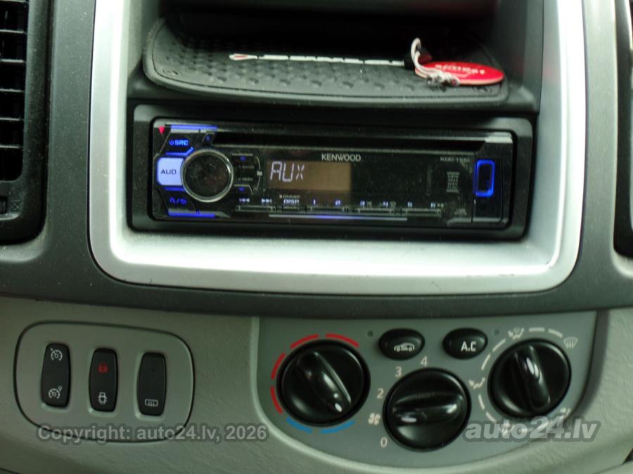 Blue Renault Trafic 2013 in Tallinn, with an engine capacity of 2.00 L and mileage of 136 thousand km for 8500 €, photo 3 on AUTOMOTO.COM.LV