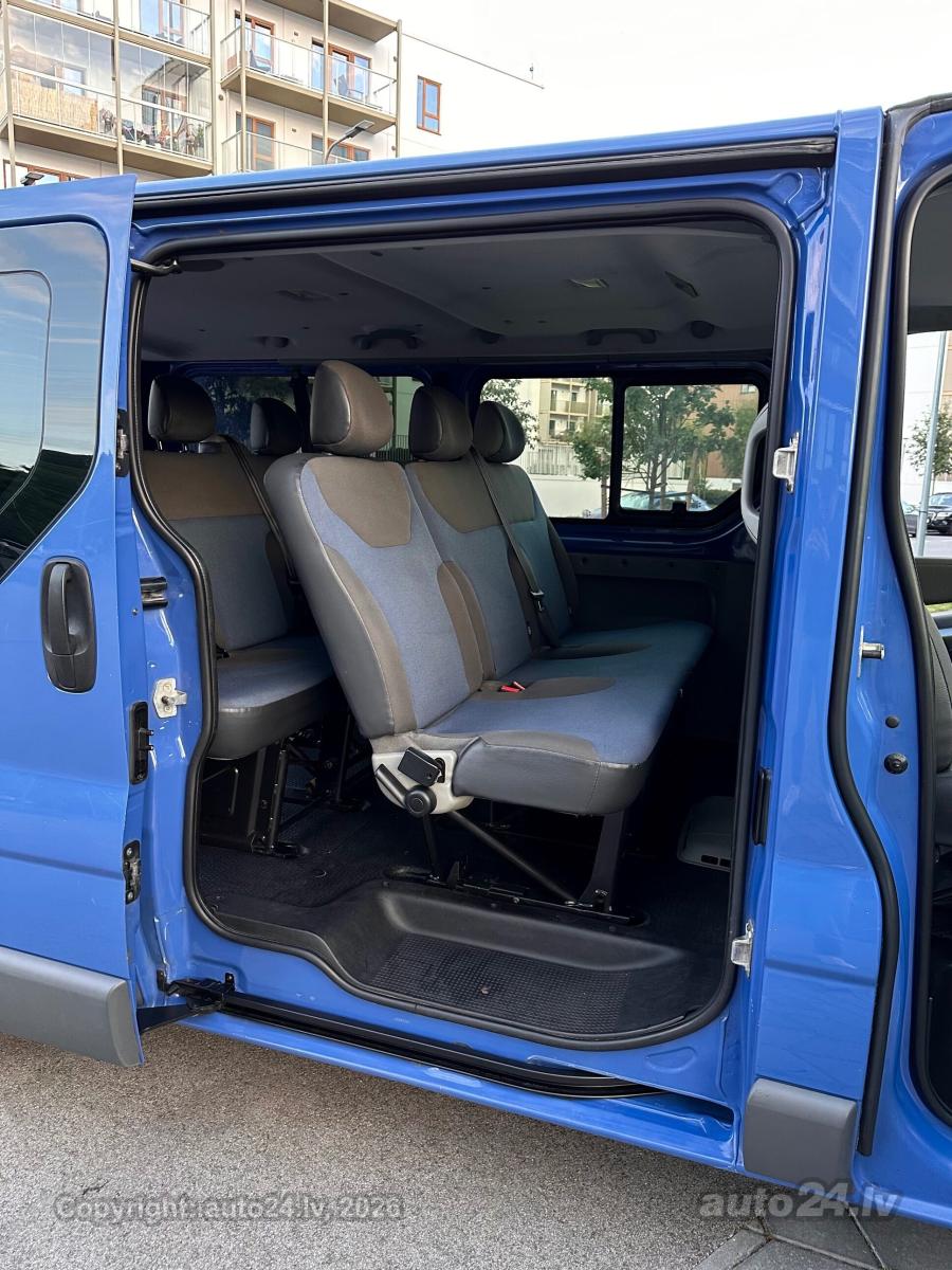 Blue Renault Trafic 2013 in Tallinn, with an engine capacity of 2.00 L and mileage of 136 thousand km for 14990 €, photo 19 on AUTOMOTO.COM.LV
