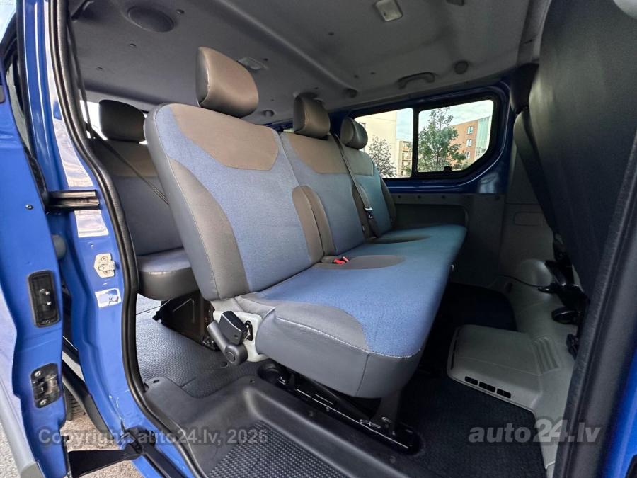 Blue Renault Trafic 2013 in Tallinn, with an engine capacity of 2.00 L and mileage of 136 thousand km for 14990 €, photo 20 on AUTOMOTO.COM.LV