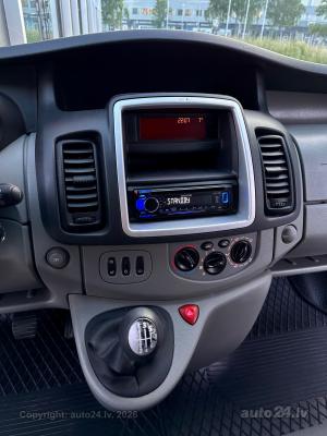 Blue Renault Trafic 2013 in Tallinn, with an engine capacity of 2.00 L and mileage of 136 thousand km for 14990 €, photo 26 on AUTOMOTO.COM.LV