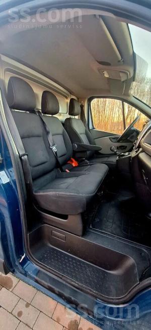 Zils Renault Trafic 2014 Rīga, ar dzinēja tilpumu 1.60 L un nobraukumu 284 tūkst. km par 4500 €, foto 16 vietnē AUTOMOTO.COM.LV