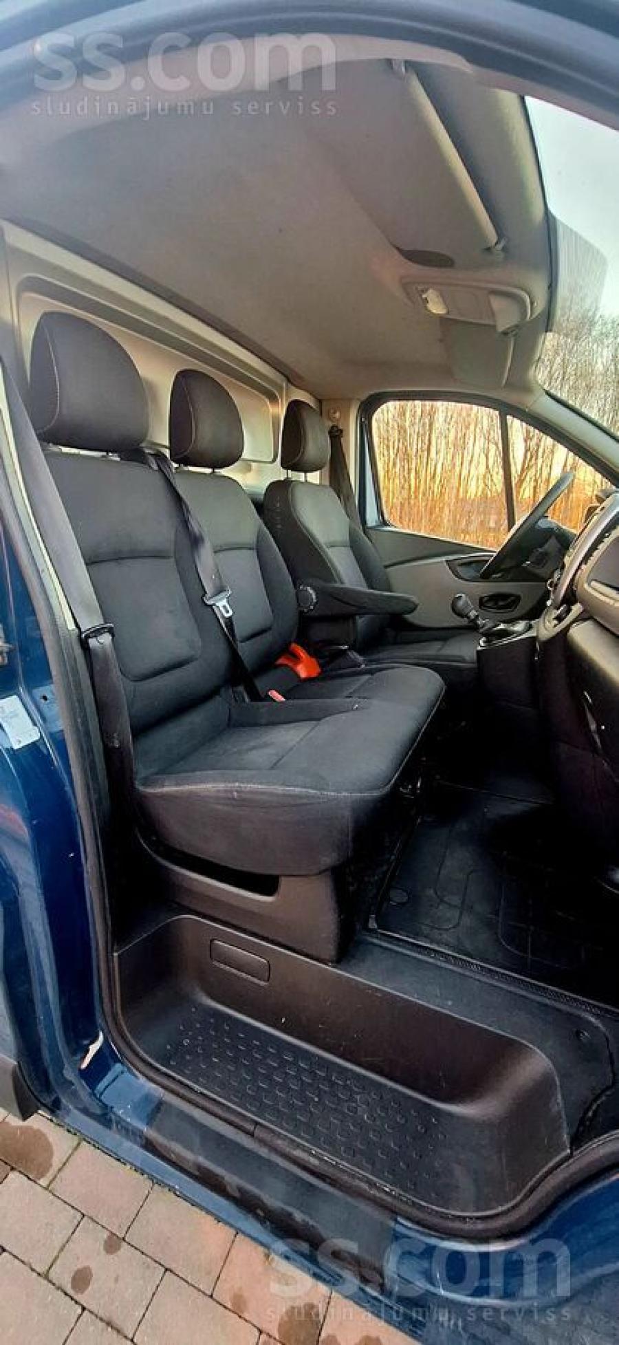 Zils Renault Trafic 2014 Rīga, ar dzinēja tilpumu 1.60 L un nobraukumu 284 tūkst. km par 4500 €, foto 16 vietnē AUTOMOTO.COM.LV