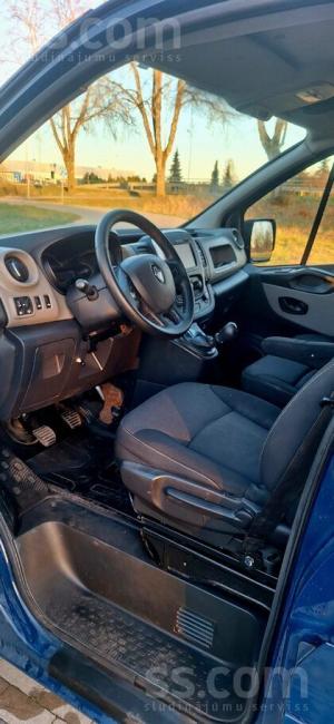 Zils Renault Trafic 2014 Rīga, ar dzinēja tilpumu 1.60 L un nobraukumu 284 tūkst. km par 4500 €, foto 18 vietnē AUTOMOTO.COM.LV