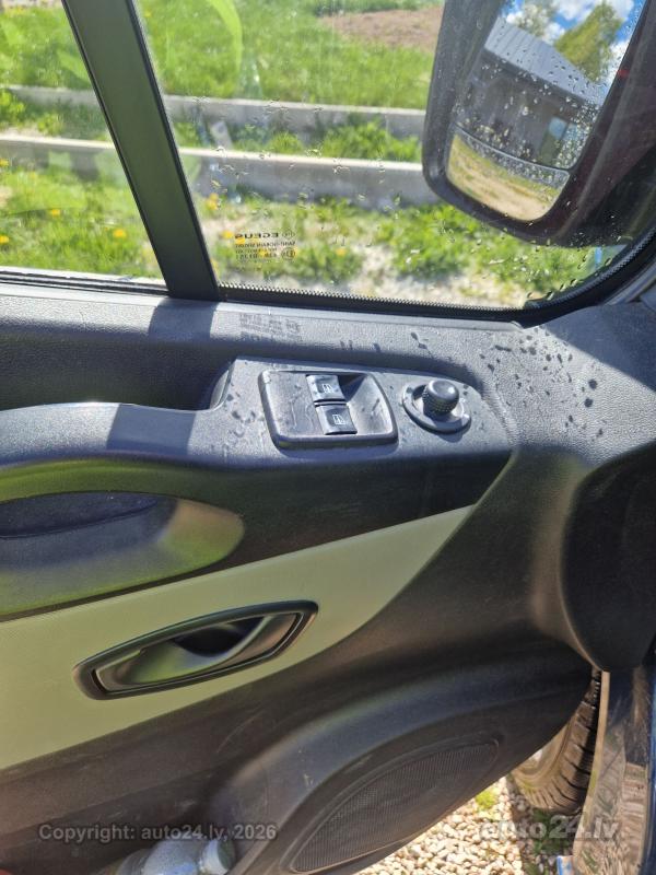 Zils Renault Trafic 2019 Tartu, ar dzinēja tilpumu 1.60 L un nobraukumu 180 tūkst. km par 22000 €, foto 10 vietnē AUTOMOTO.COM.LV