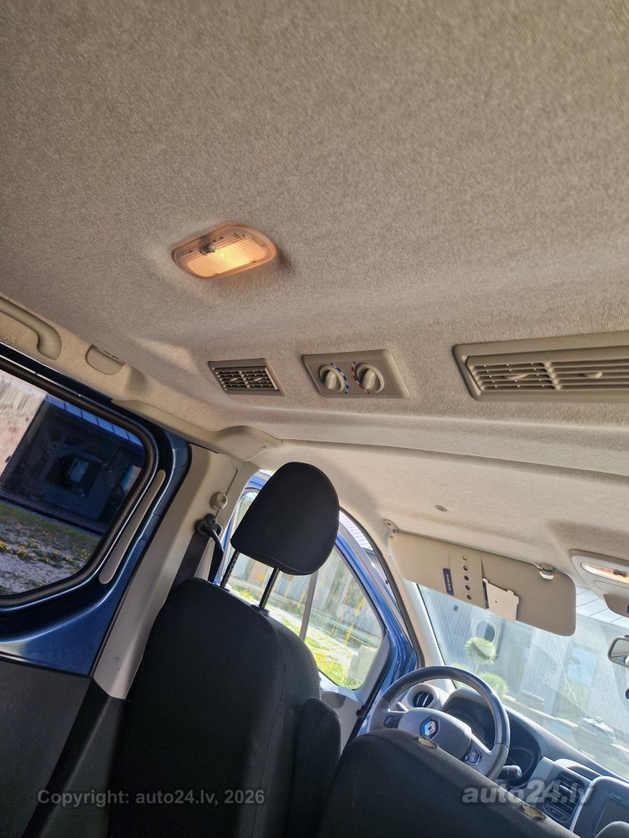 Blue Renault Trafic 2019 in Tartu, with an engine capacity of 1.60 L and mileage of 180 thousand km for 22000 €, photo 15 on AUTOMOTO.COM.LV