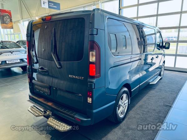 Blue Renault Trafic 2021 in Parnu, with an engine capacity of 2.00 L and mileage of 54 thousand km for 28400 €, photo 2 on AUTOMOTO.COM.LV