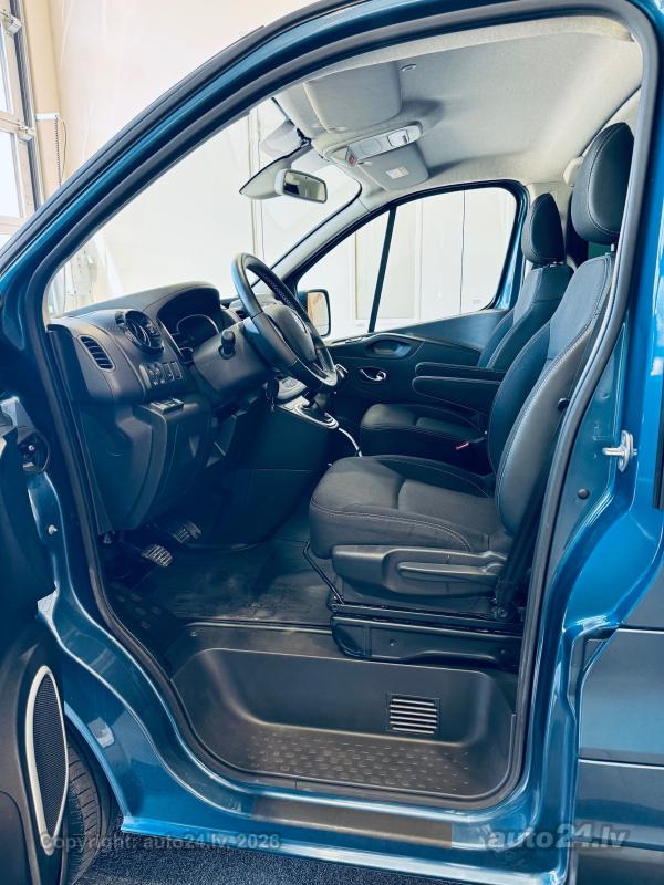 Blue Renault Trafic 2021 in Parnu, with an engine capacity of 2.00 L and mileage of 54 thousand km for 28400 €, photo 3 on AUTOMOTO.COM.LV