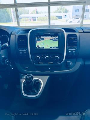 Blue Renault Trafic 2021 in Parnu, with an engine capacity of 2.00 L and mileage of 54 thousand km for 28400 €, photo 6 on AUTOMOTO.COM.LV