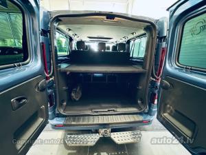 Blue Renault Trafic 2021 in Parnu, with an engine capacity of 2.00 L and mileage of 54 thousand km for 28400 €, photo 12 on AUTOMOTO.COM.LV