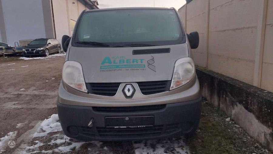 Brūns Renault Trafic 2007 Panevēža, ar dzinēja tilpumu 2.46 L un nobraukumu 176 tūkst. km par 5200 €, foto 1 vietnē AUTOMOTO.COM.LV