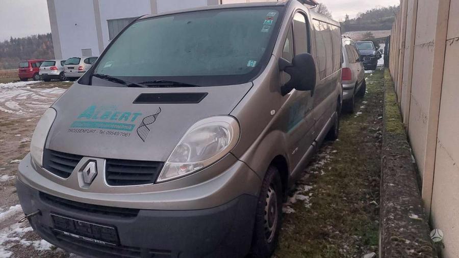 Brūns Renault Trafic 2007 Panevēža, ar dzinēja tilpumu 2.46 L un nobraukumu 176 tūkst. km par 5200 €, foto 2 vietnē AUTOMOTO.COM.LV