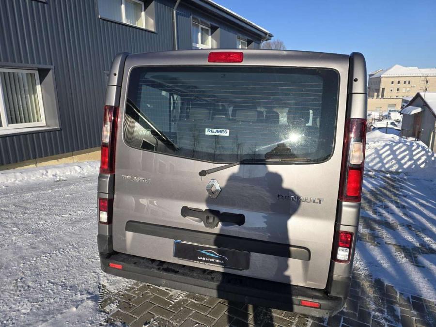 Brūns Renault Trafic 2015 Telšiai, ar dzinēja tilpumu 1.60 L un nobraukumu 149 tūkst. km par 14200 €, foto 8 vietnē AUTOMOTO.COM.LV