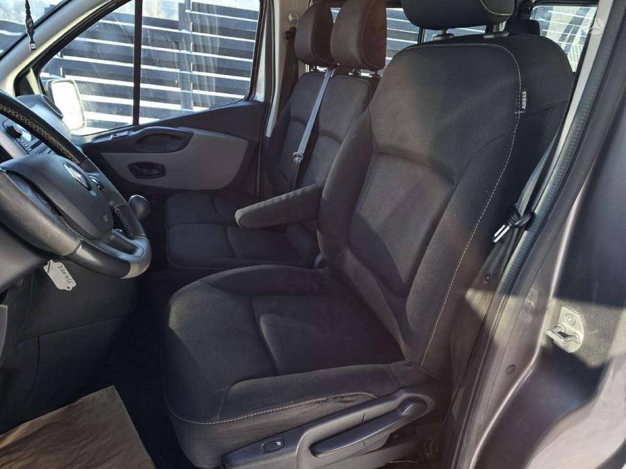 Brūns Renault Trafic 2015 Telšiai, ar dzinēja tilpumu 1.60 L un nobraukumu 149 tūkst. km par 14200 €, foto 30 vietnē AUTOMOTO.COM.LV