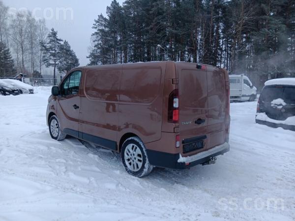 Brūns Renault Trafic 2016 Ogre, ar dzinēja tilpumu 1.60 L un nobraukumu 142 tūkst. km par 8500 €, foto 3 vietnē AUTOMOTO.COM.LV
