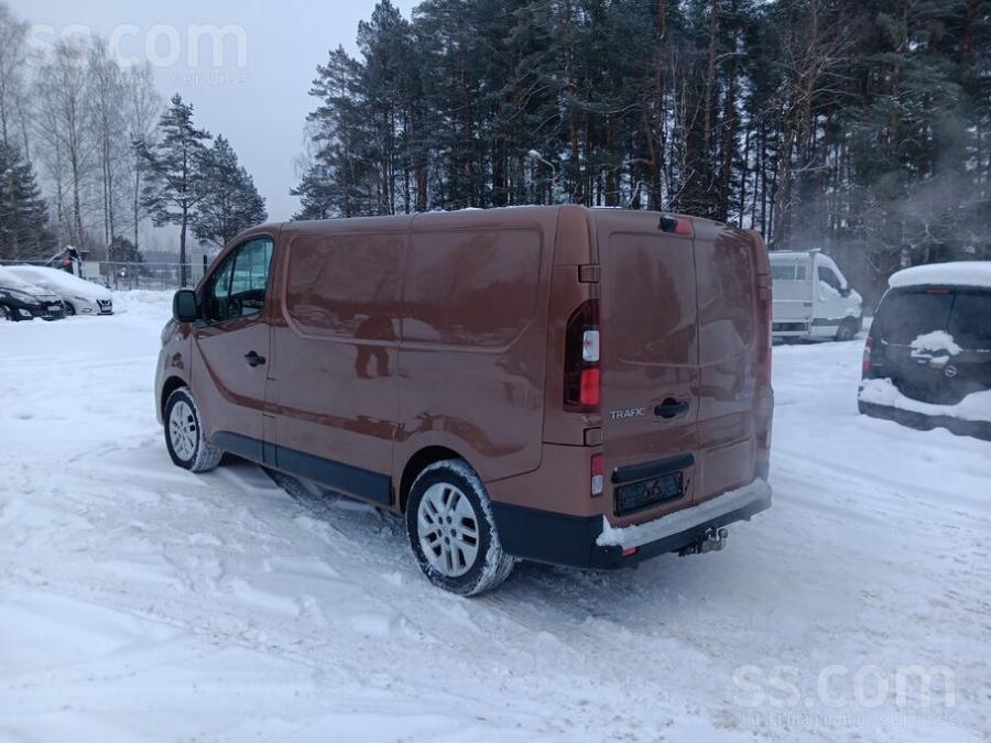 Brown Renault Trafic 2016 in Ogre, with an engine capacity of 1.60 L and mileage of 142 thousand km for 8500 €, photo 3 on AUTOMOTO.COM.LV
