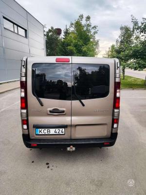 Brown Renault Trafic 2017 in Vilnius, with an engine capacity of 1.60 L and mileage of 263 thousand km for 11300 €, photo 6 on AUTOMOTO.COM.LV