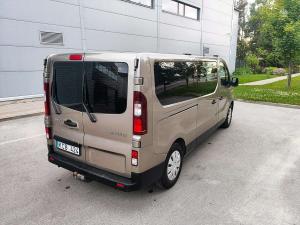 Brown Renault Trafic 2017 in Vilnius, with an engine capacity of 1.60 L and mileage of 263 thousand km for 11300 €, photo 9 on AUTOMOTO.COM.LV
