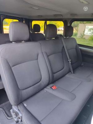 Brown Renault Trafic 2017 in Vilnius, with an engine capacity of 1.60 L and mileage of 263 thousand km for 11300 €, photo 13 on AUTOMOTO.COM.LV