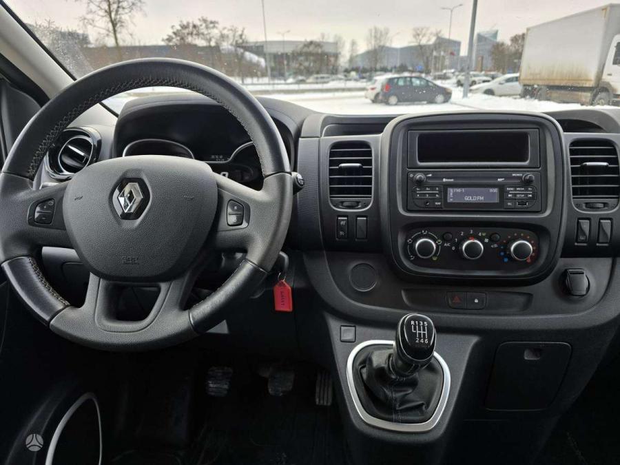 Brown Renault Trafic 2020 in Vilnius, with an engine capacity of 2.00 L and mileage of 368 thousand km for 13900 €, photo 7 on AUTOMOTO.COM.LV