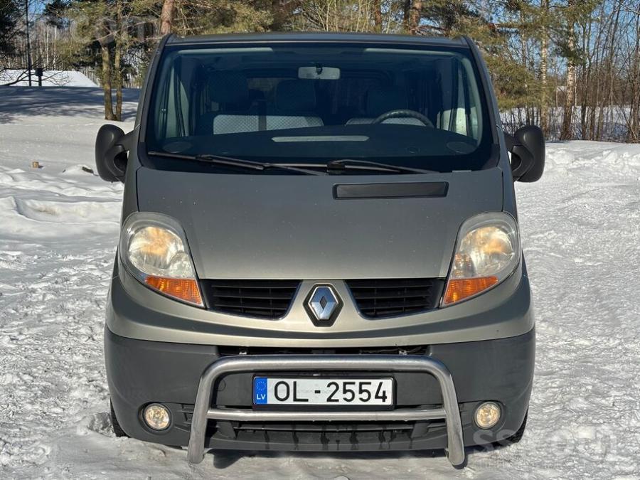 Brūns Renault Trafic 2007 Rīga, ar dzinēja tilpumu 2.50 L un nobraukumu 327 tūkst. km par 6250 €, foto 4 vietnē AUTOMOTO.COM.LV