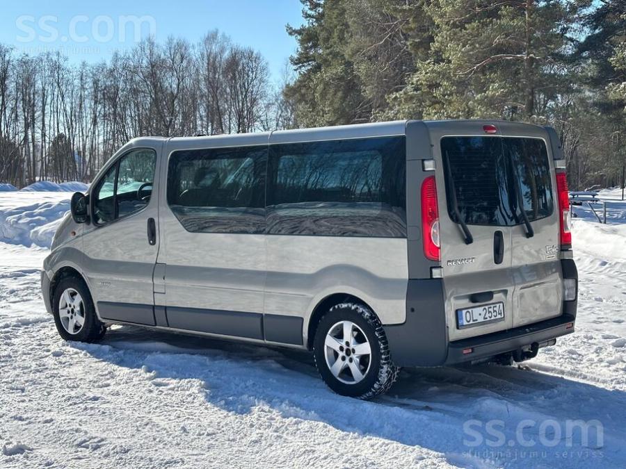 Brūns Renault Trafic 2007 Rīga, ar dzinēja tilpumu 2.50 L un nobraukumu 327 tūkst. km par 6250 €, foto 6 vietnē AUTOMOTO.COM.LV
