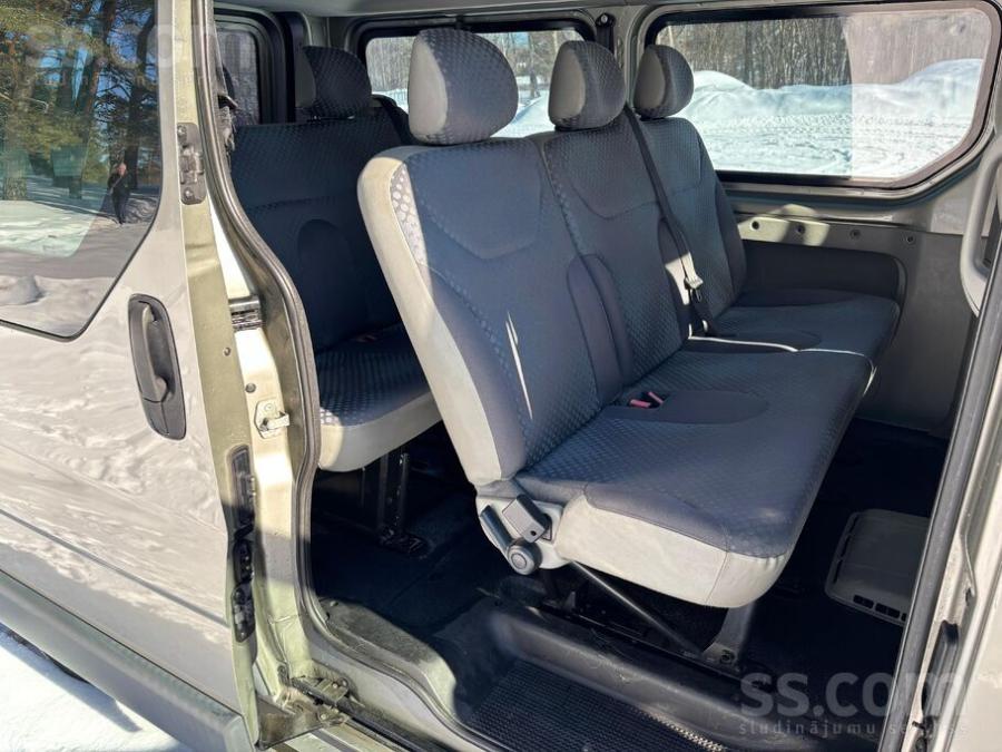 Brūns Renault Trafic 2007 Rīga, ar dzinēja tilpumu 2.50 L un nobraukumu 327 tūkst. km par 6250 €, foto 20 vietnē AUTOMOTO.COM.LV