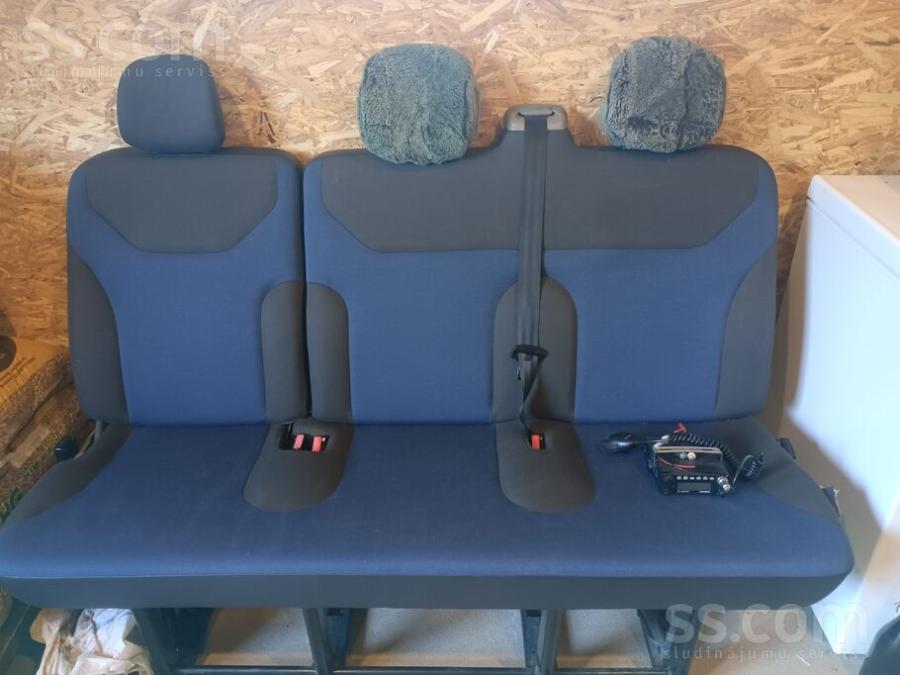 Brūns Renault Trafic 2010 Ventspils, ar dzinēja tilpumu 2.00 L un nobraukumu 266 tūkst. km par 8000 €, foto 11 vietnē AUTOMOTO.COM.LV