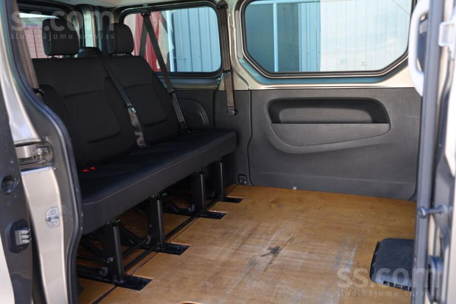 Brūns Renault Trafic 2015 Tukums, ar dzinēja tilpumu 1.60 L un nobraukumu 289 tūkst. km par 12000 €, foto 7 vietnē AUTOMOTO.COM.LV