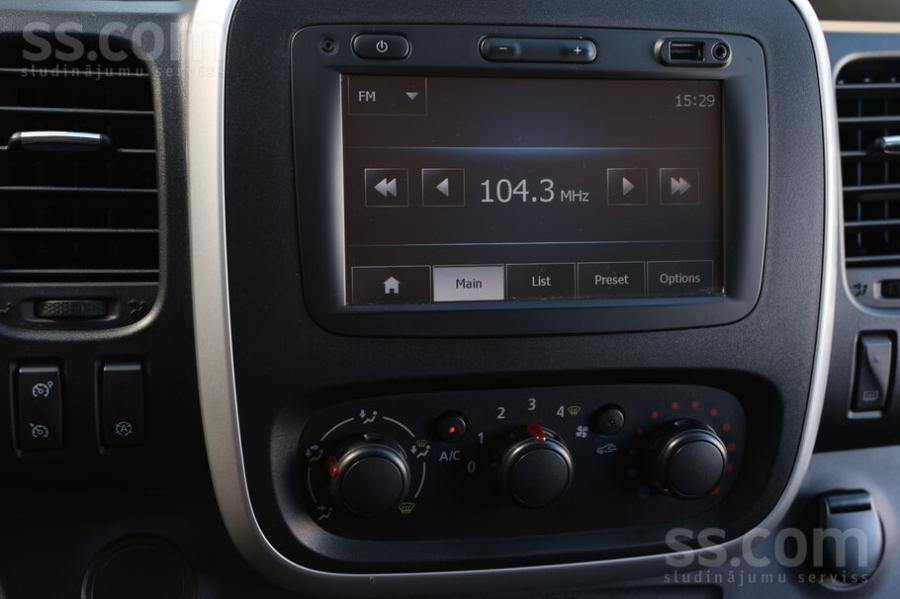 Brūns Renault Trafic 2015 Tukums, ar dzinēja tilpumu 1.60 L un nobraukumu 289 tūkst. km par 12000 €, foto 13 vietnē AUTOMOTO.COM.LV