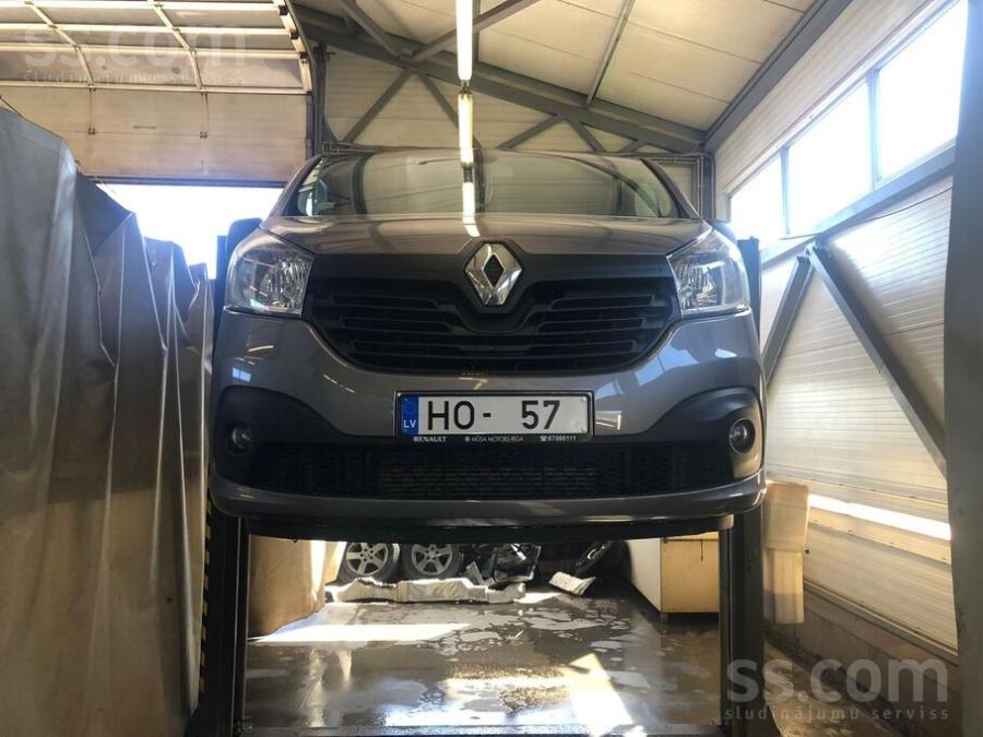 Brūns Renault Trafic 2016 Ogre, ar dzinēja tilpumu 1.60 L un nobraukumu 192 tūkst. km par 13900 €, foto 23 vietnē AUTOMOTO.COM.LV