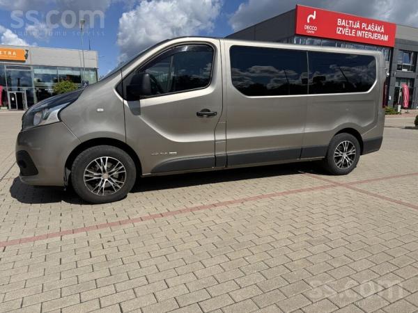 Brown Renault Trafic 2017 in Riga, with an engine capacity of 1.60 L and mileage of 259 thousand km for 13900 €, photo 2 on AUTOMOTO.COM.LV