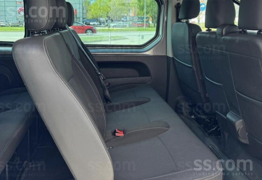 Brown Renault Trafic 2017 in Riga, with an engine capacity of 1.60 L and mileage of 259 thousand km for 11900 €, photo 18 on AUTOMOTO.COM.LV