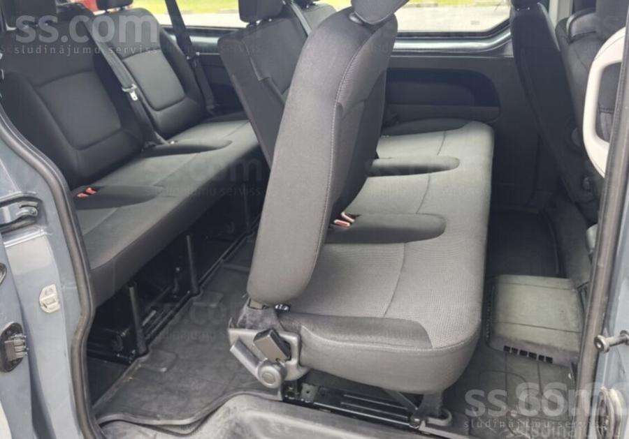 Brown Renault Trafic 2017 in Riga, with an engine capacity of 1.60 L and mileage of 259 thousand km for 11900 €, photo 29 on AUTOMOTO.COM.LV