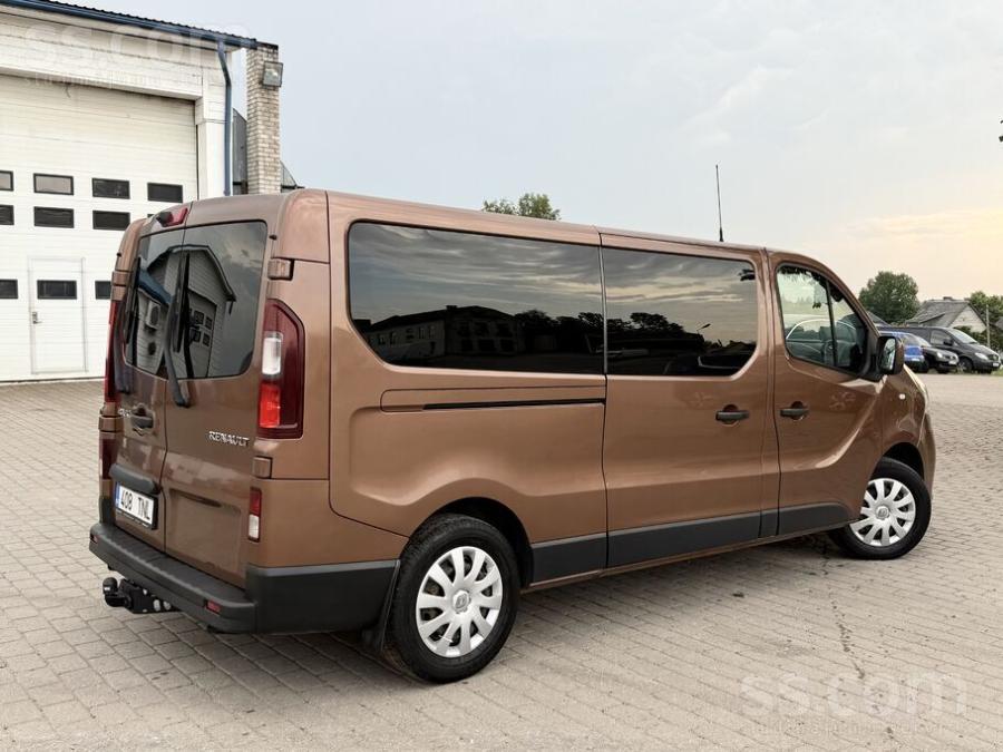 Brūns Renault Trafic 2018 Valka, ar dzinēja tilpumu 1.60 L un nobraukumu 255 tūkst. km par 13699 €, foto 12 vietnē AUTOMOTO.COM.LV