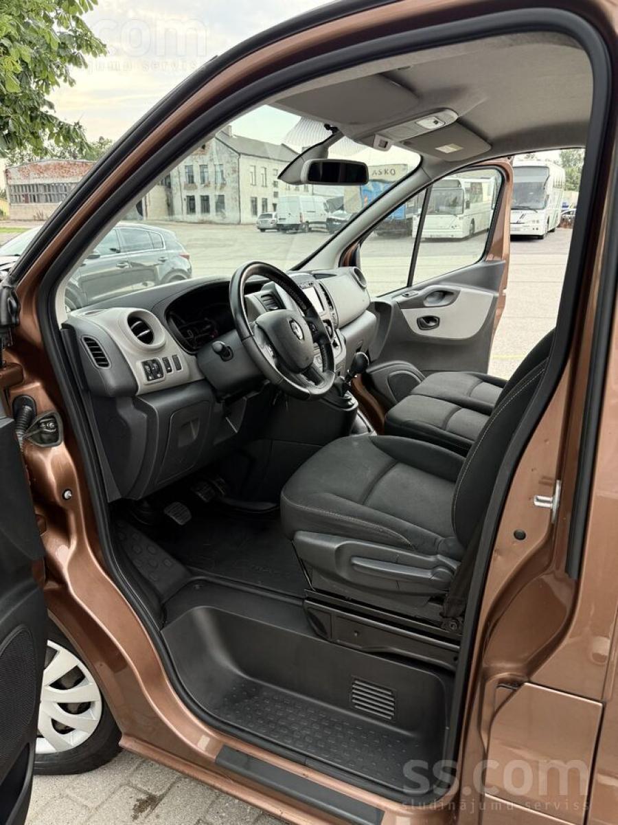 Brūns Renault Trafic 2018 Valka, ar dzinēja tilpumu 1.60 L un nobraukumu 255 tūkst. km par 13699 €, foto 22 vietnē AUTOMOTO.COM.LV